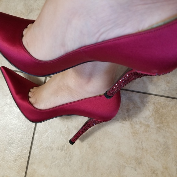 Stuart Weitzman | Shoes | Stuart Weitzman Red Satin Shoes | Poshmark